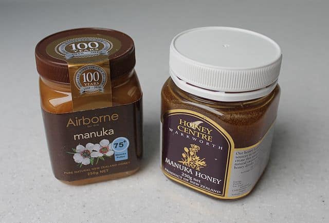 Manuka Honey: The Complete Beginner’s Guide – School Of Bees